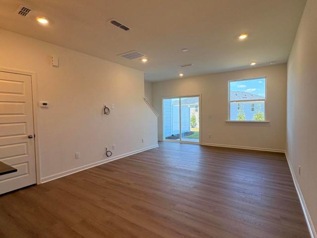 2043 Oakdale Drive