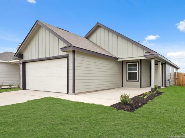 2043 Olivia Dr, New Braunfels, TX 78130
