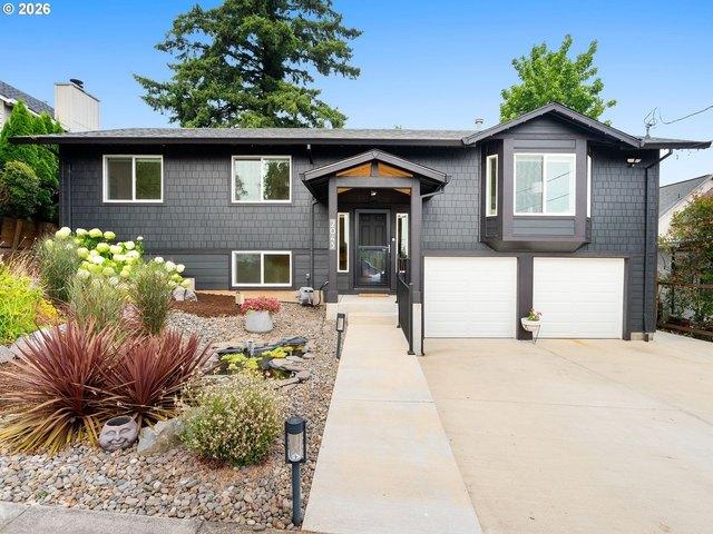 2043 Canemah St, West Linn, OR 97068