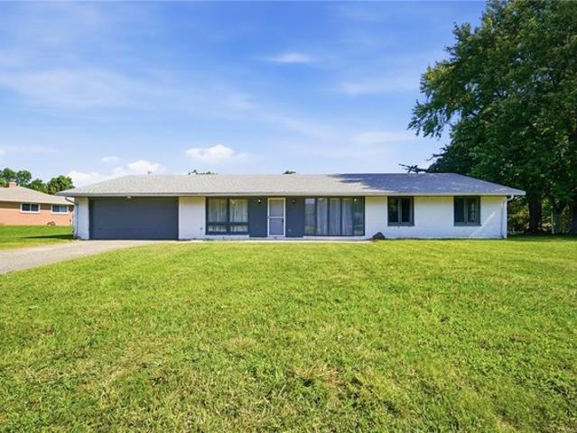 2043 Carriage Hall Ct, Miami Township, OH 45459