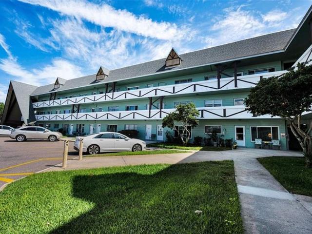 2043 Denmark St Apt 39, Clearwater, FL 33763