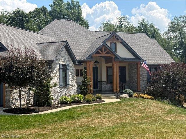 2043 E Swan Lake Cir, Kent, OH 44240