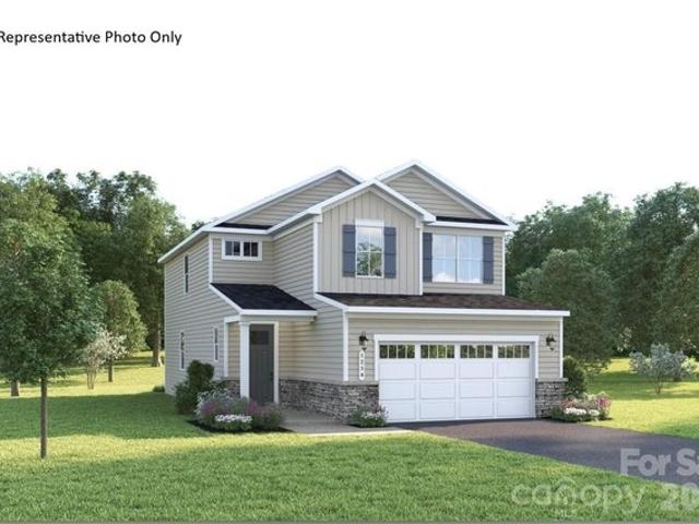 2043 Fernway Dr, Charlotte, NC 28216