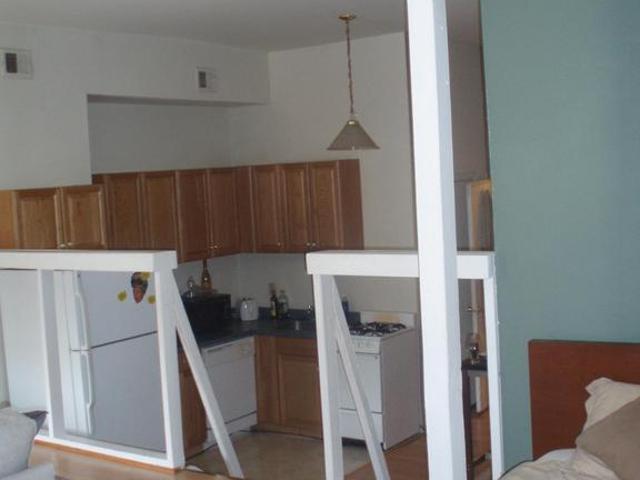 2043 Green Street # 2F