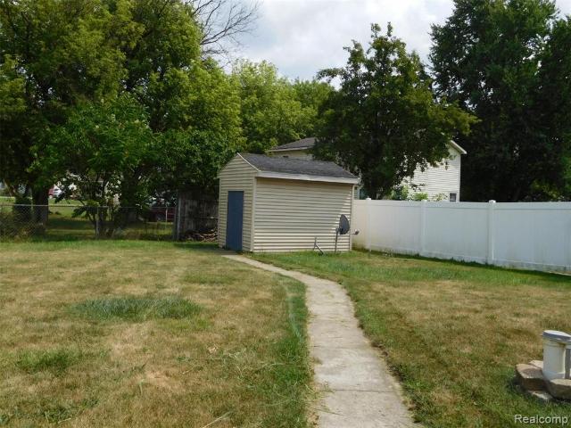 2043 Hillsdale Drive
