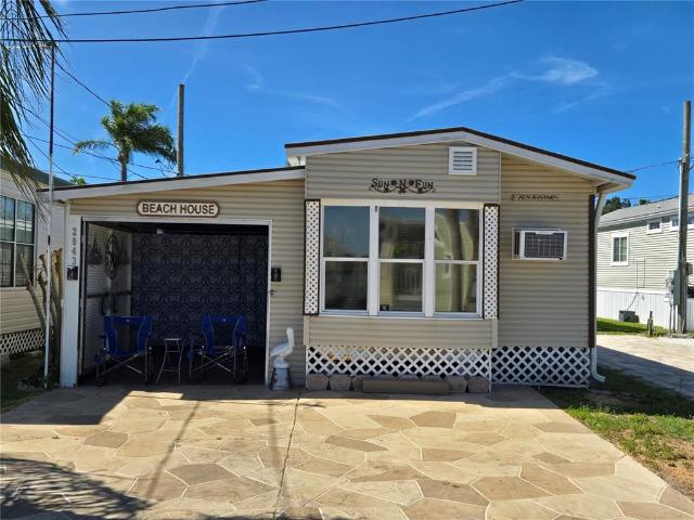 2043 Ketch Cir, Palm Harbor, FL 34683 | MLS #TB8371 | Compass