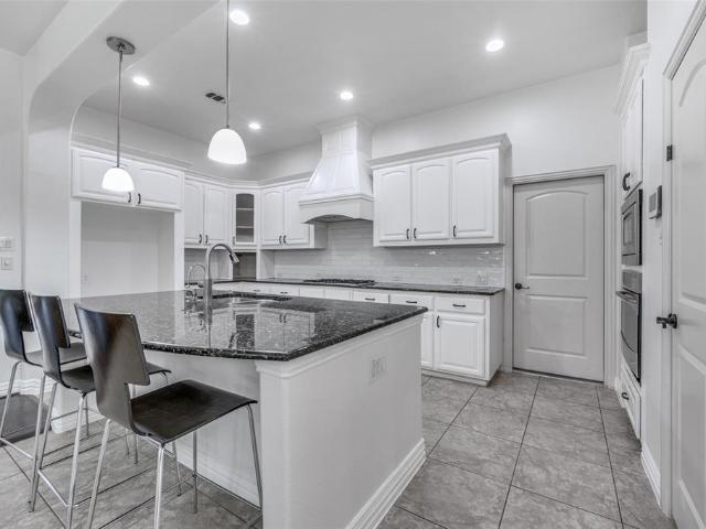 2043 Loma Alta Drive