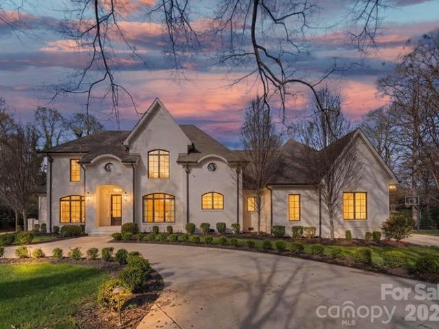 2043 Sharon Ln, Charlotte, NC 28211