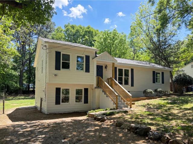 2043 White Oak Circle NW