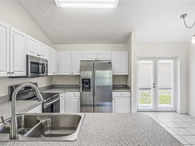 204 14th St SW, Vero Beach, FL 32962 | MLS #296051 | Compass