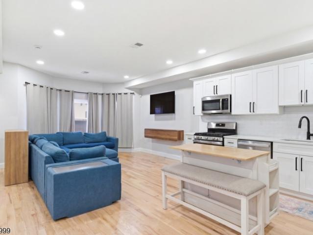204 19Th Ave
