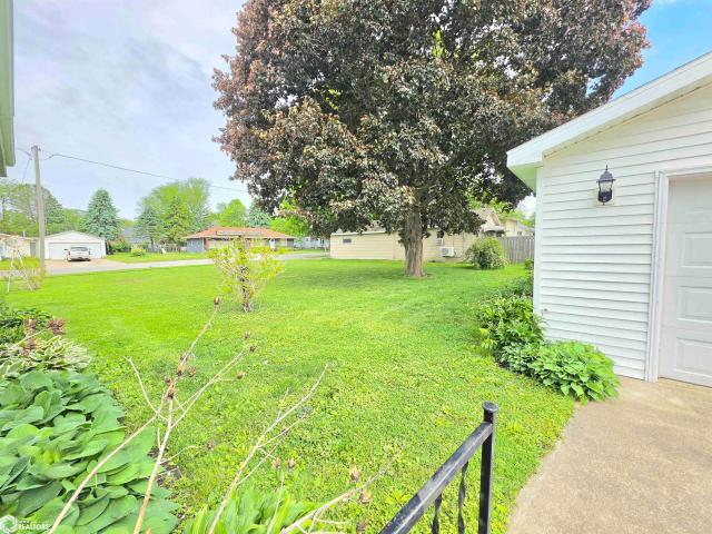 204 1st NE