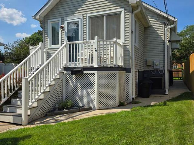 204 2Nd Avenue