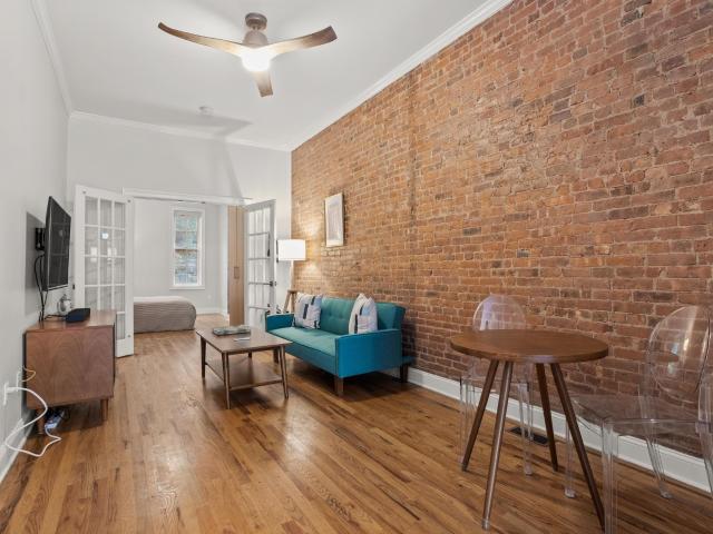 204 6Th St # 1L