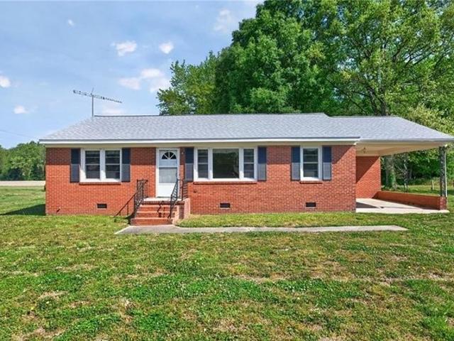 204 Country Club Rd, Franklin, VA 23851