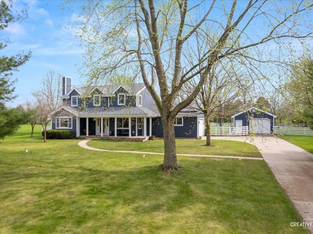 204 Country Ln, Yorkville, IL 60560