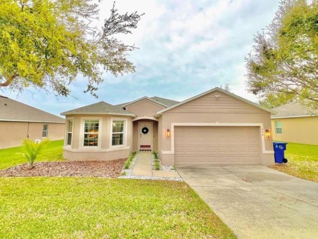 204 Compass Rose Dr, Groveland, FL 34736