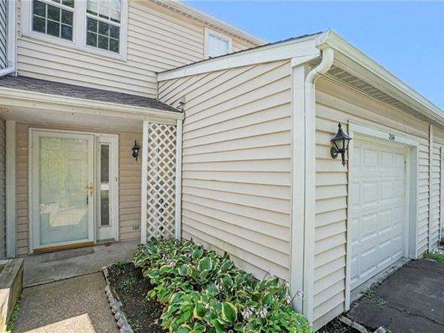 204 Carla Dr, Pittsburgh, PA 15238