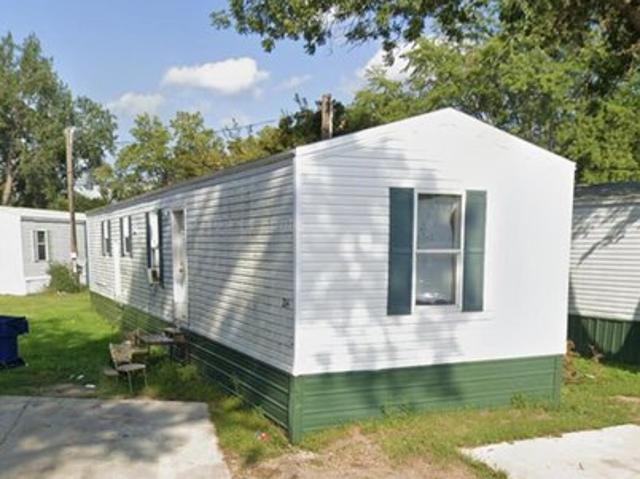 204 Carstens Dr, Watertown, SD 57201