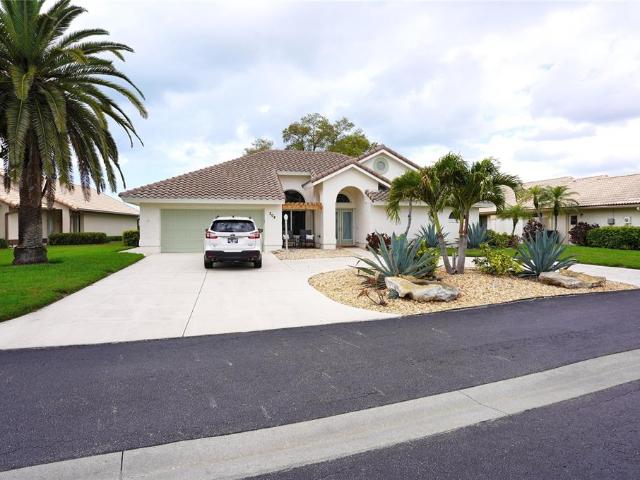 204 Carriage House Ln, Unit 204, Nokomis, FL 34275 | MLS #C7523 | Compass
