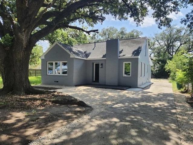 204 Center St, Pasadena, TX 77506