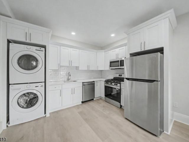 204 Church St # 3B