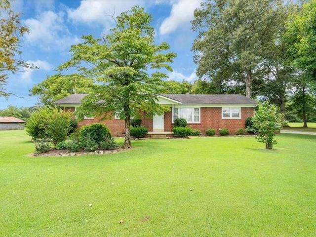 204 Charlie Crosslin Rd, Manchester, TN 37355