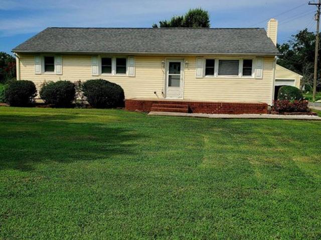 204 Chatham Village Rd, Montross, VA 22520