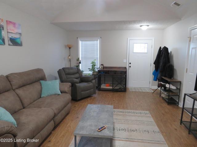 204 A Banjo St