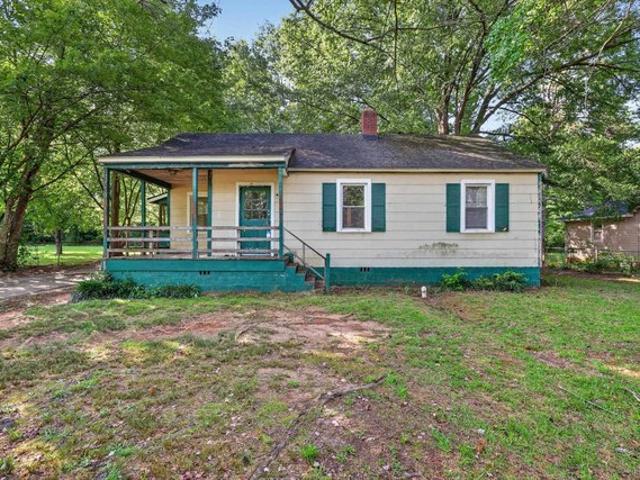 204 Anderson Dr, Spartanburg, SC 29302