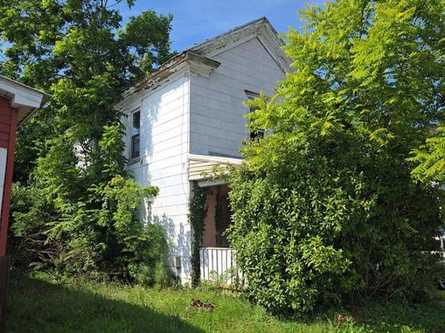 204 Academy Avenue