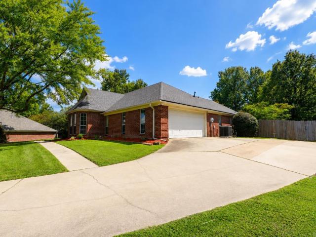 204 Boulder Ridge Circle
