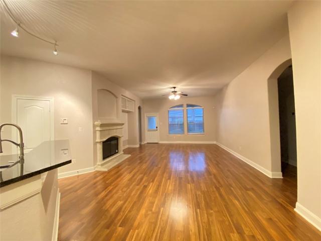 204 Bailey Brook Ln, Dickinson, TX 77539 | MLS #98681 | Compass