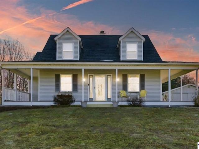 204 Bent Tree Dr, Vine Grove, KY 40175