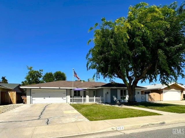 204 Bermuda St, Bakersfield, CA 93309