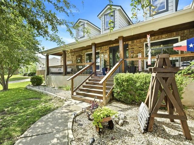 204 Blanco Dr, Hutto, TX 78634