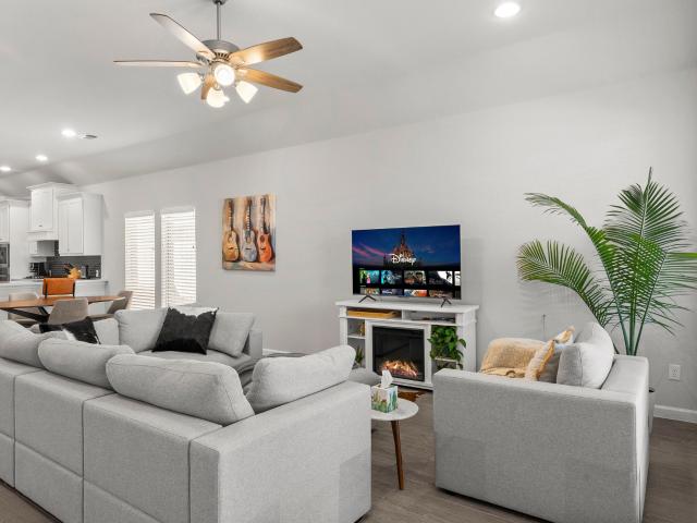 204 Blf Crk Ln, Georgetown, TX 78628 | MLS #2410 | Compass