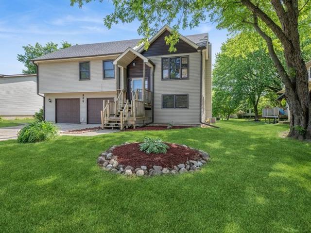 204 Brandywine Dr SE, Poplar Grove, IL 61065