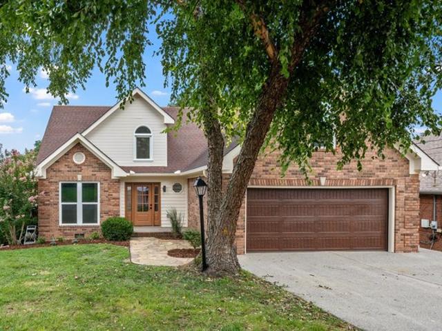 204 Breakwater Dr, Hendersonville, TN 37075