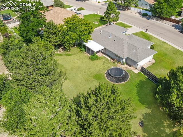 204 Bridle Trail