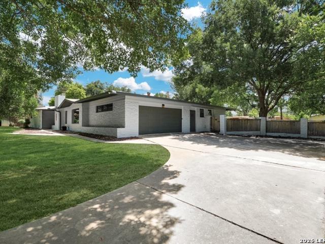 204 Gardenview