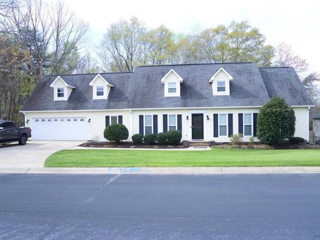 204 Georgetown Ct, Moore, SC 29369