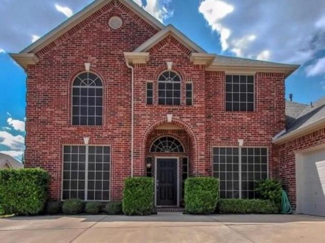204 Granite Falls Dr, Keller, TX 76248