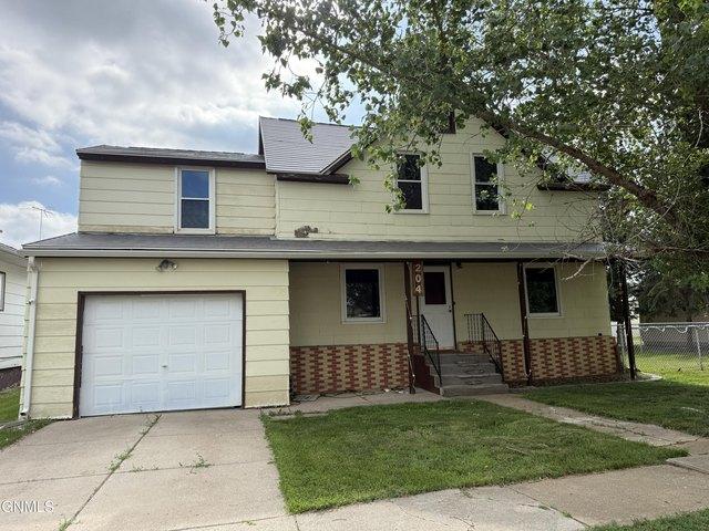 204 D St S, Glen Ullin, ND 58631