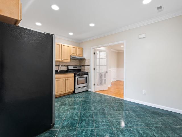 204 Dodd St # 2