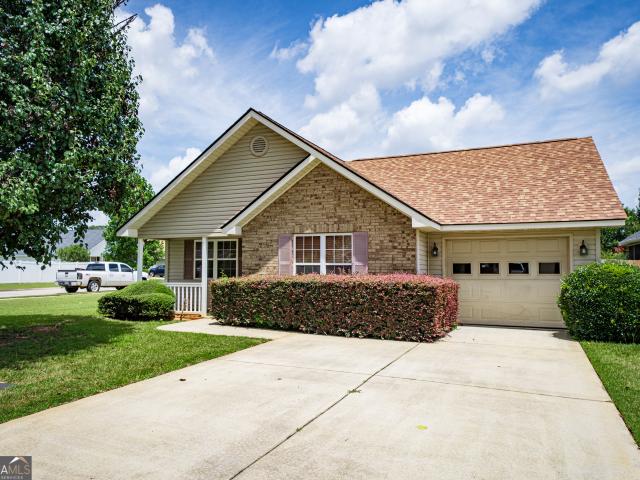 204 Deerfield Circle