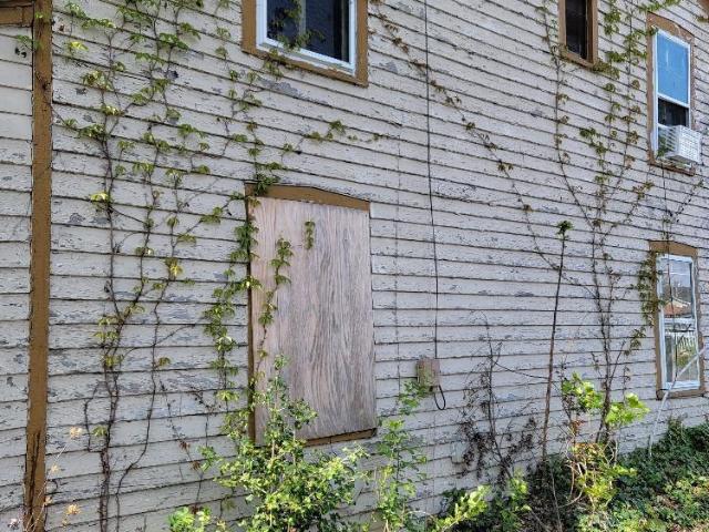 204 E 10th Street
