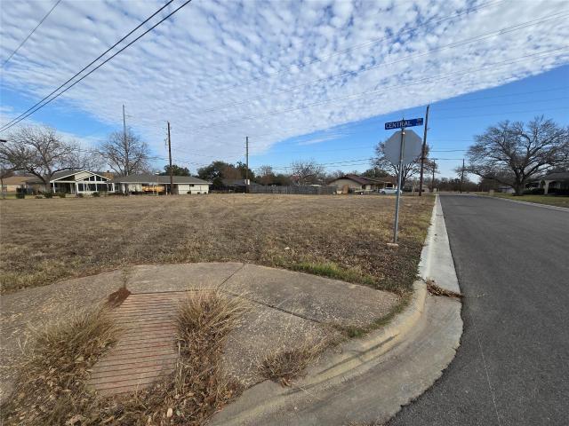 204 E Central Dr