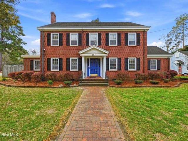 204 E College St, Whiteville, NC 28472