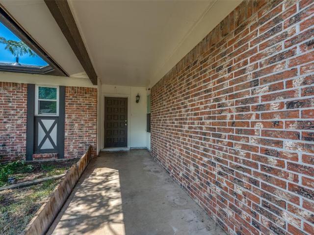 204 E Cunningham Avenue